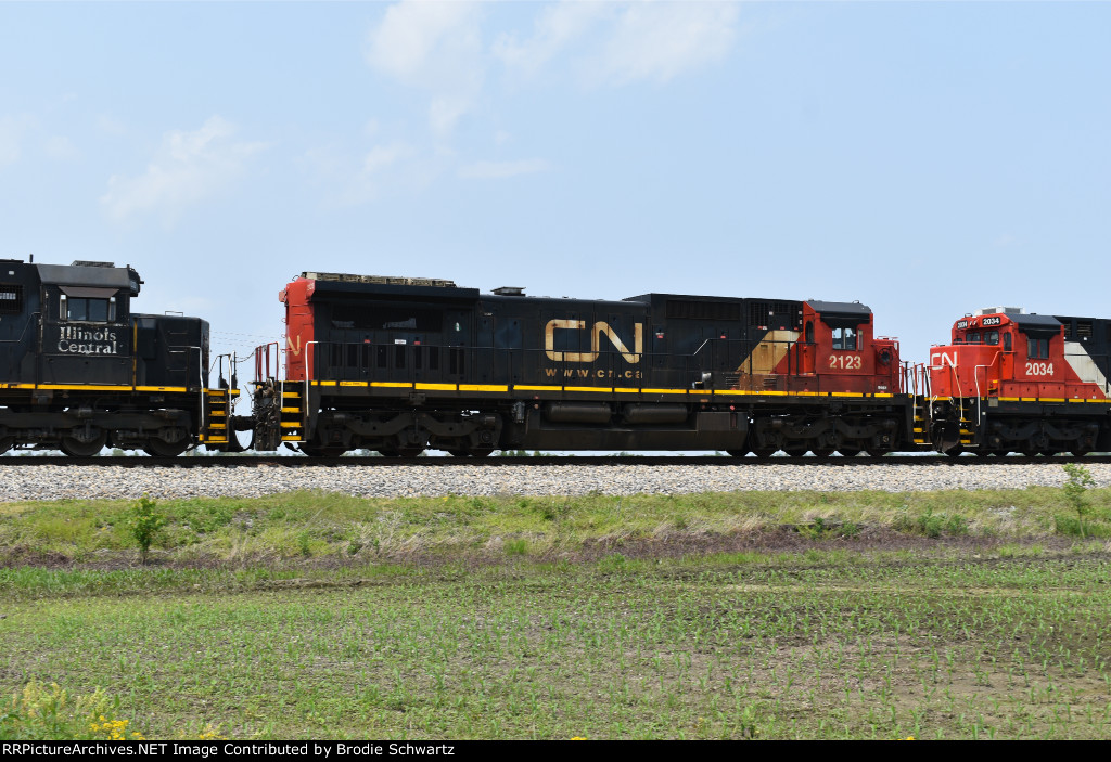 CN 2123
